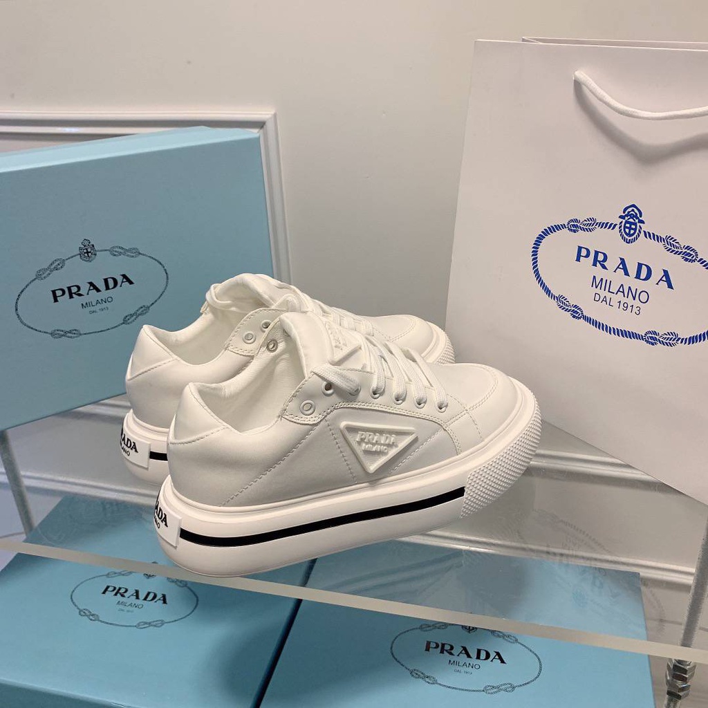 Zapatos Prada Blancos