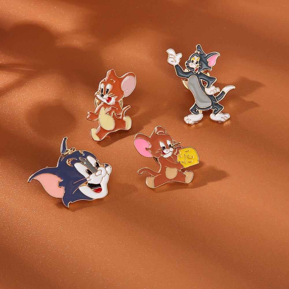 Lindo Gato De Dibujos Animados Ratón Esmalte Pin Insignia Anime Winnie ...